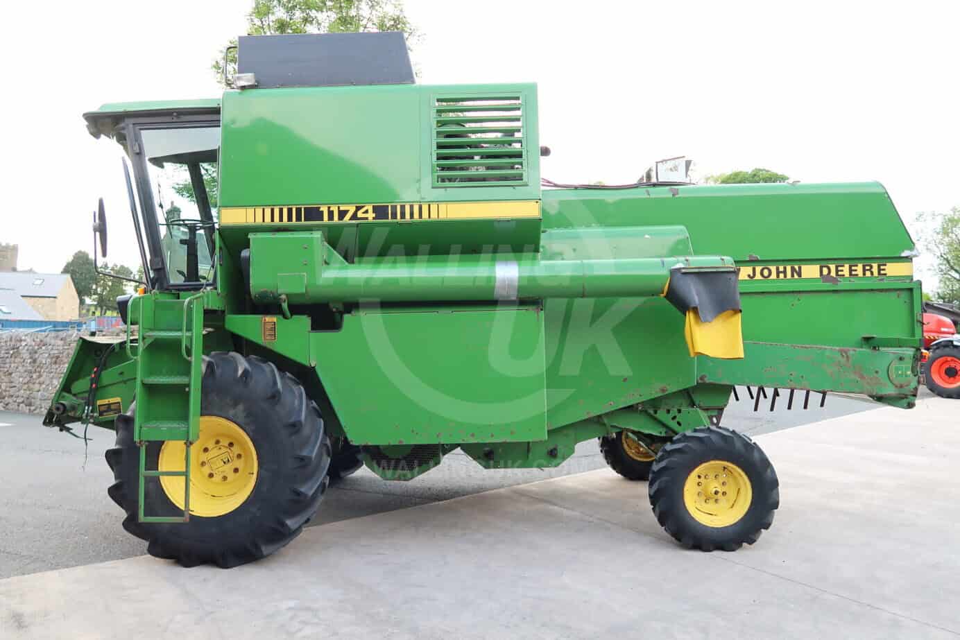 JOHN DEERE 1174 - Walling UK