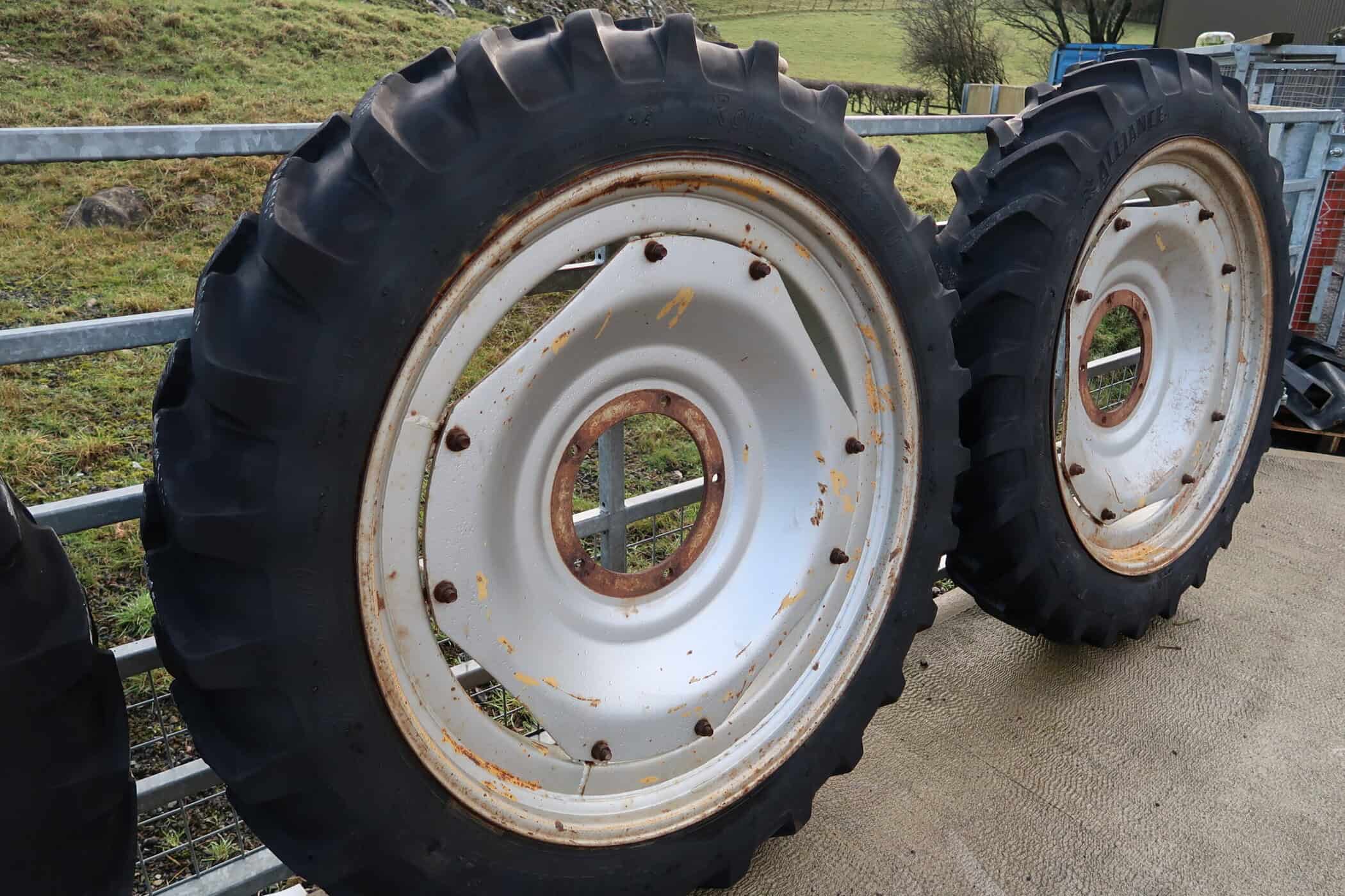 JCB ROW CROP WHEELS - Walling UK