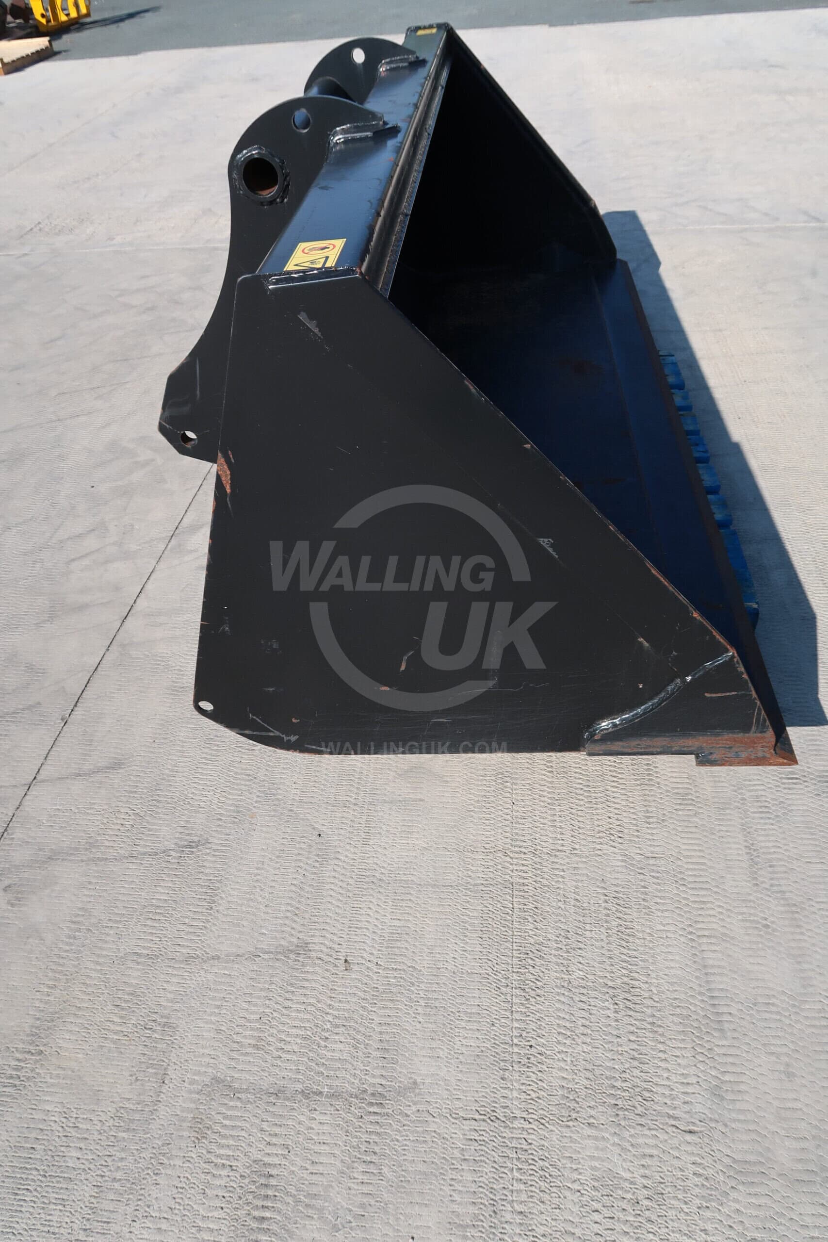 WHITES - Walling UK